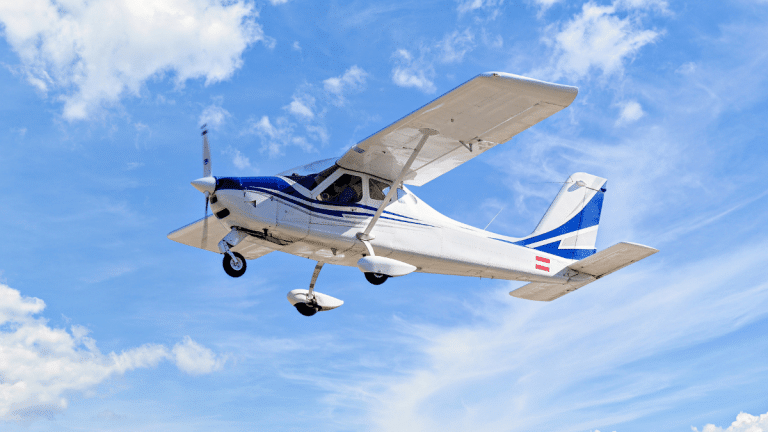 Visual Flight Rules (VFR): Tips for Beginners - Pilot Sinej Blog